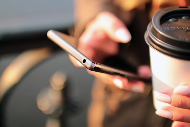 How to Solve Phone Heating Problem - TechGuider